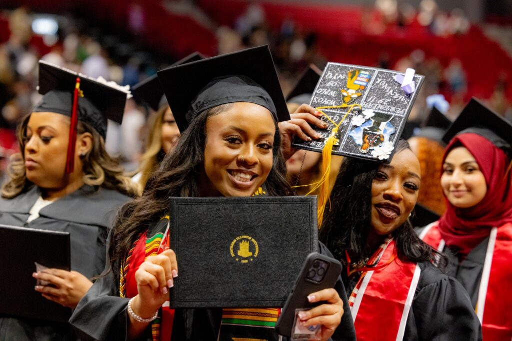 NIU Today | NIU celebrates new graduates at May commencement ceremonies